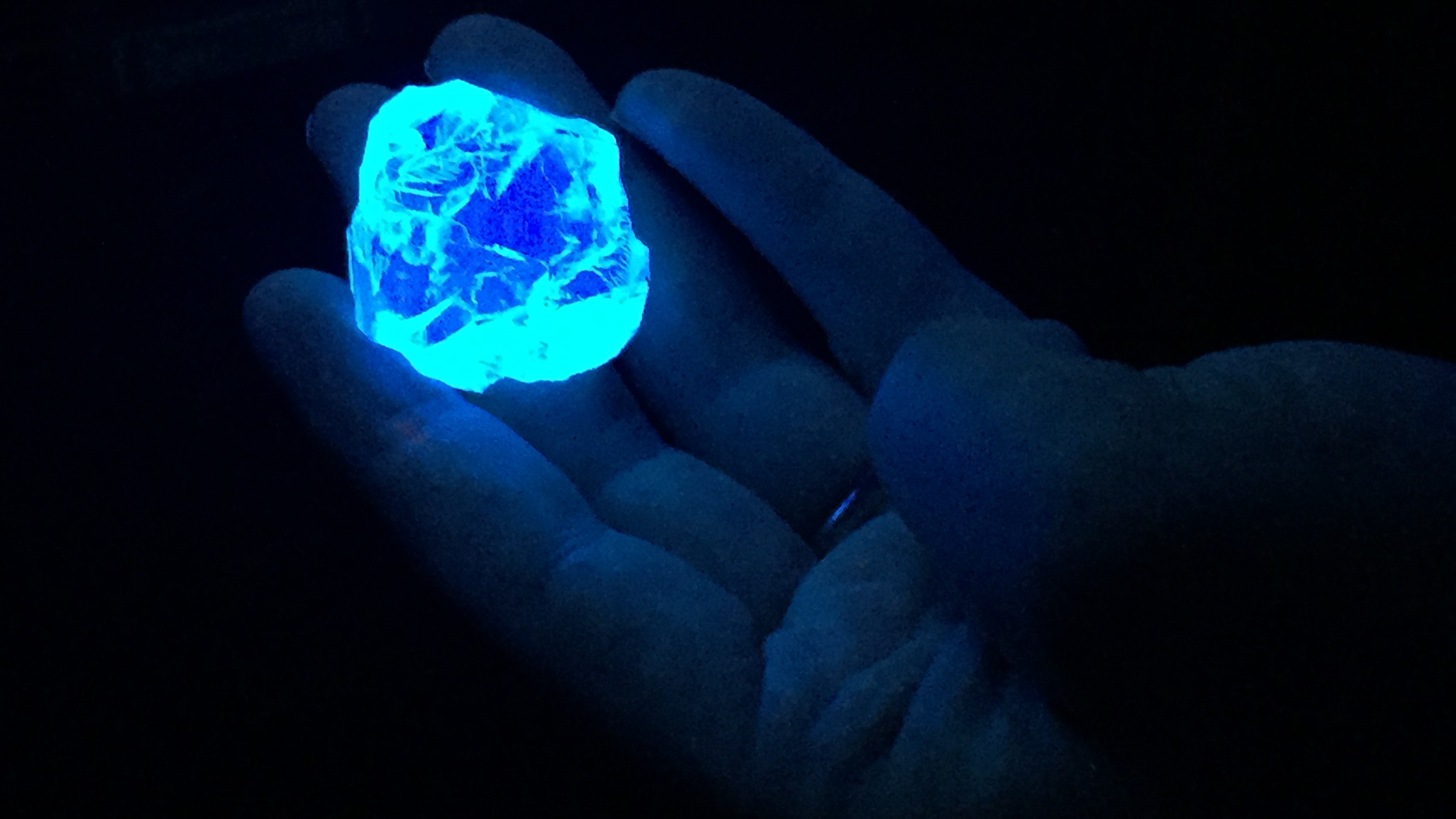 Diamond Fluorescence Good or Bad | UV Fluorescence | Facets Singapore